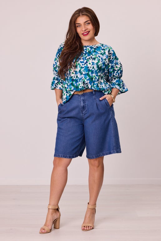 Sorayah Top in TEALS | TOPS / Dressy